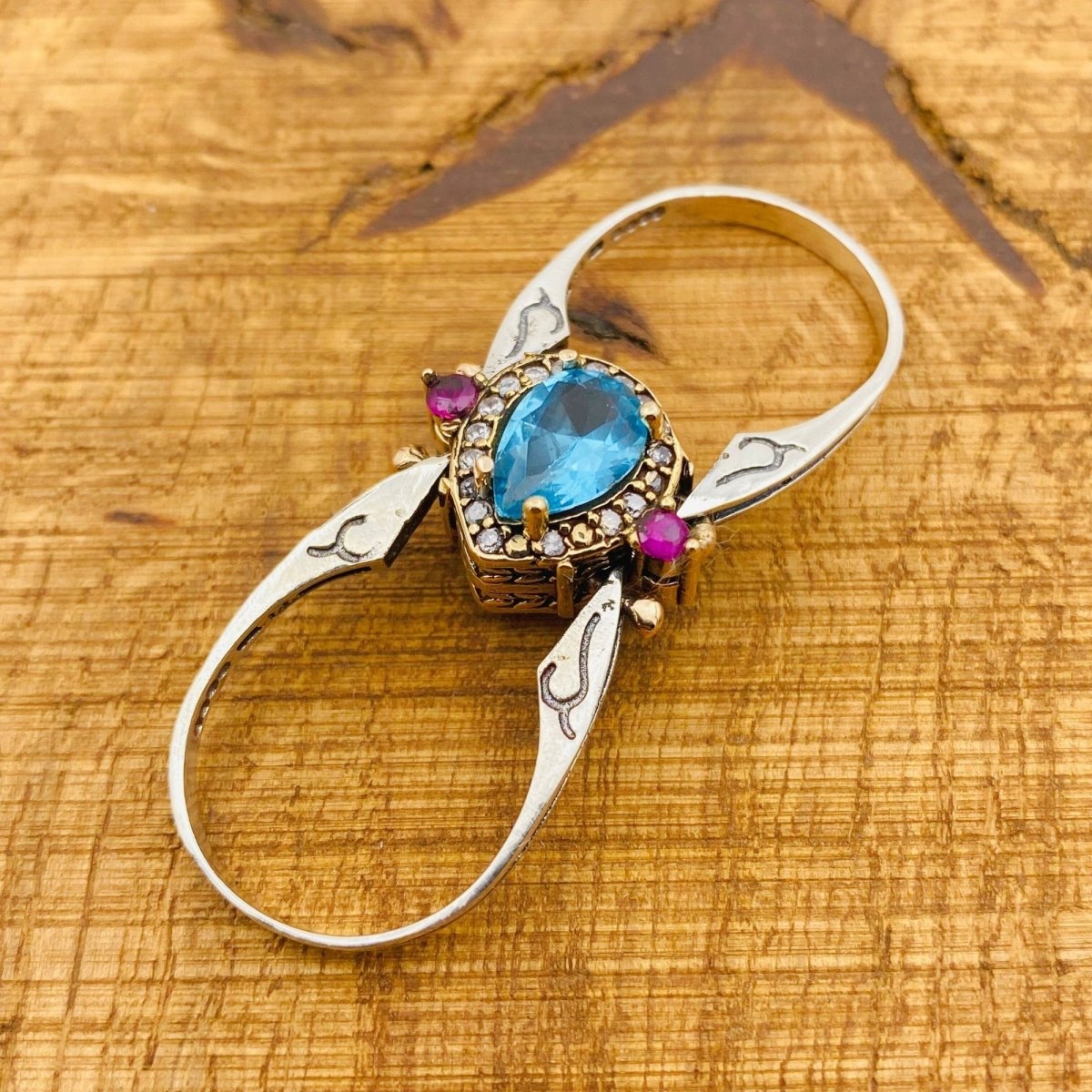 Multi-Stone Reversible Ring - TryAladdin