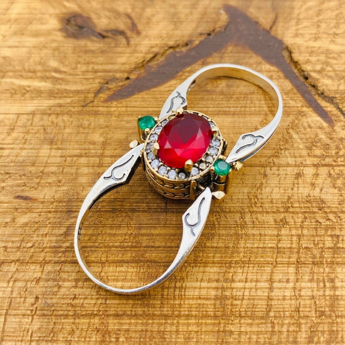 Reversible Ring, Ruby-Emerald Oval Stone - TryAladdin