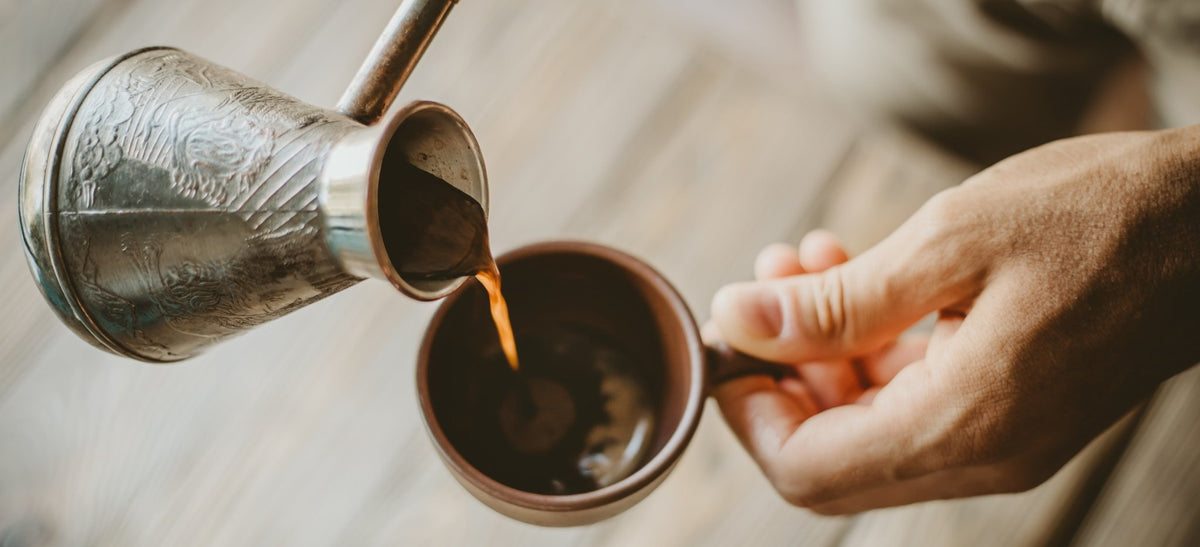 Wie man türkischen Kaffee und Tee zubereitet – Aladdin