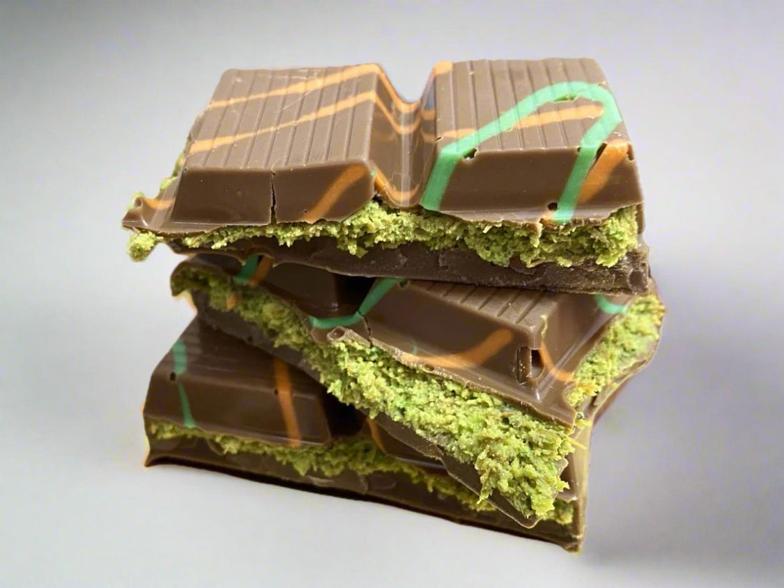 Premium Dubai Chocolate with 75% Pistachio and Crispy Kadayif Filling ...