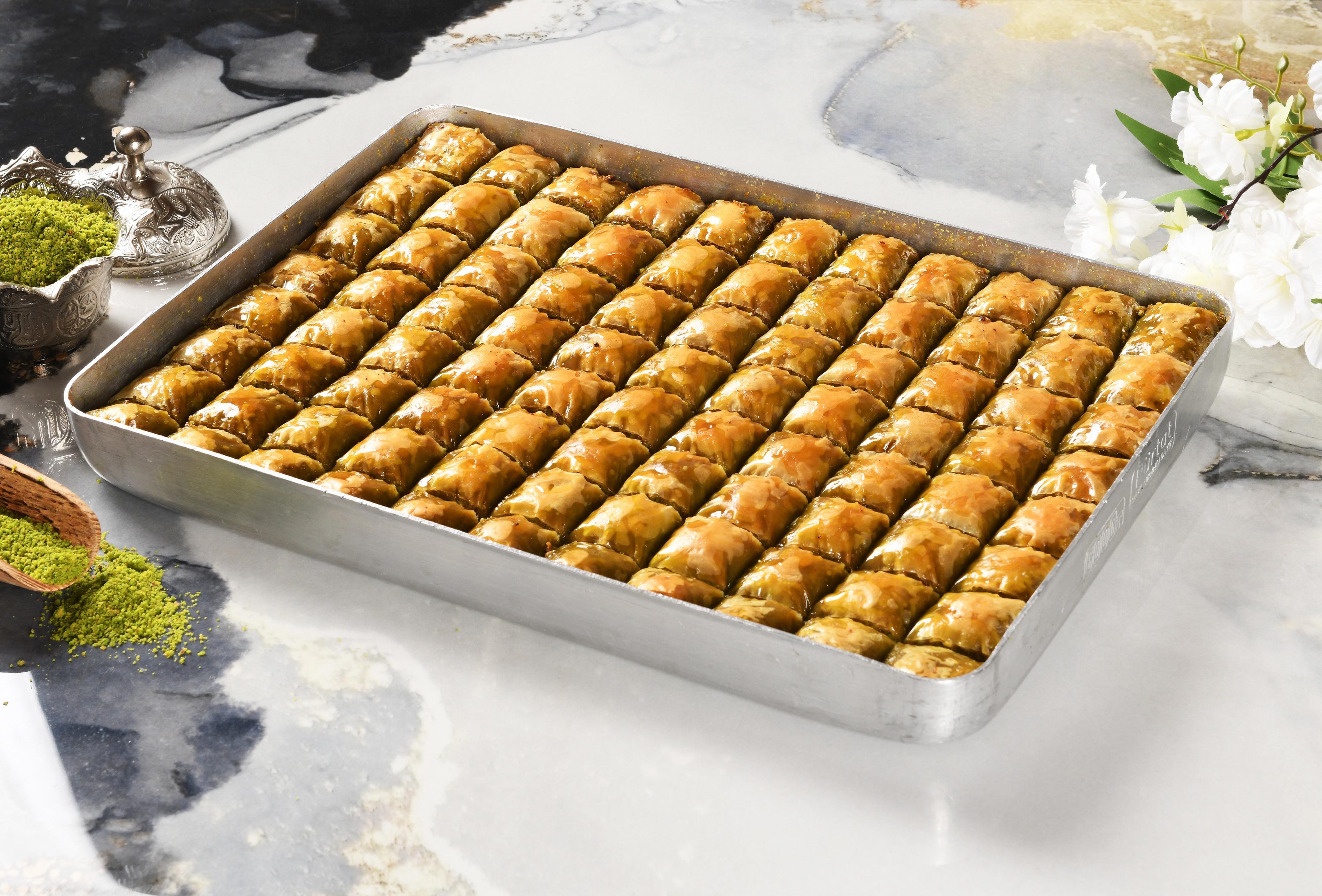 Home Asi | Special Mini Baklava with Pistachio Tray