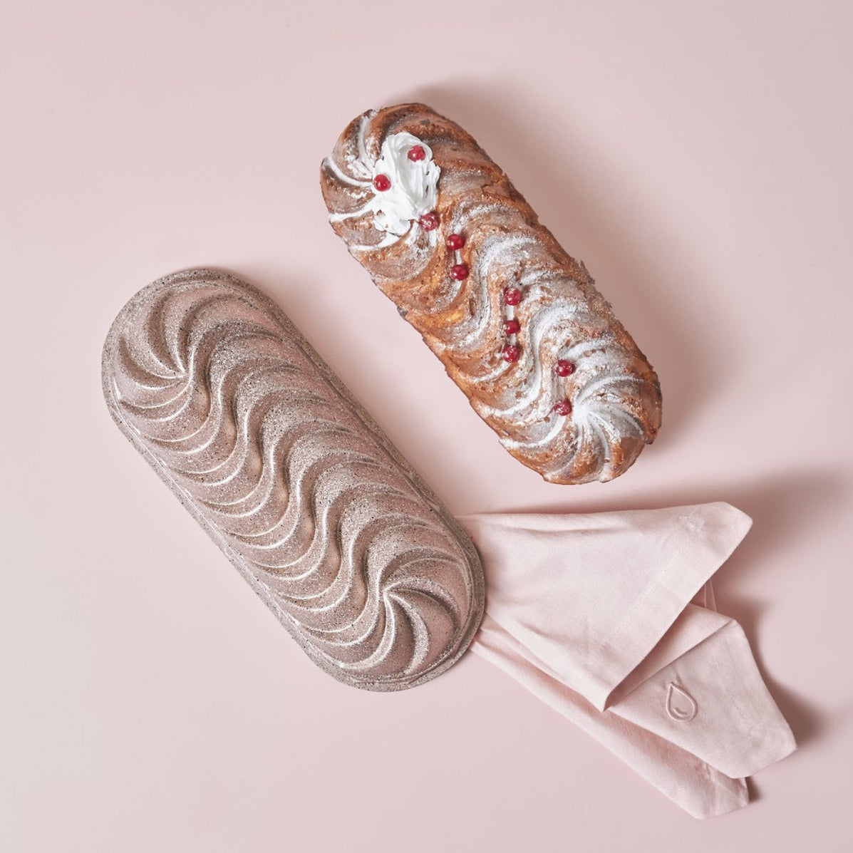 Emsan Bukle Baton Cake Mold Rosegold — Aladdin