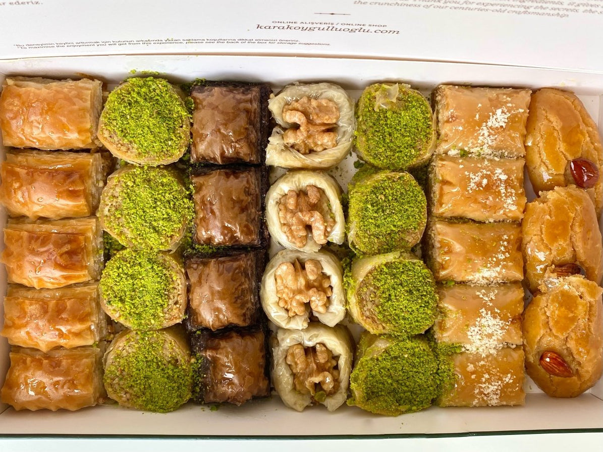 Karakoy Gulluoglu | Premium Baklava with Walnuts Gift Box — Aladdin