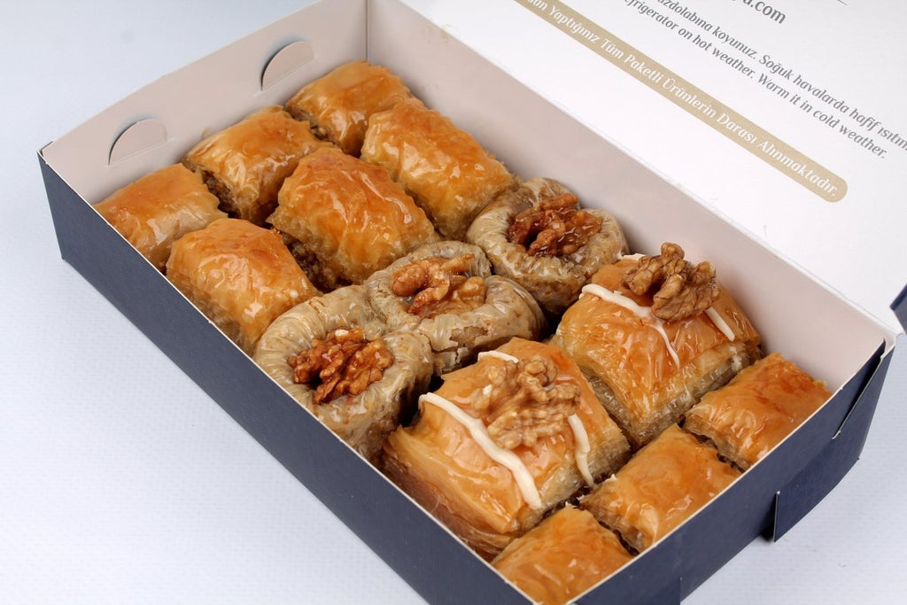 Koskeroglu | Assorted Baklava with Walnut